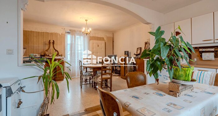 Maison à vendre - Tuffé - 5 pièces - 3 chambres