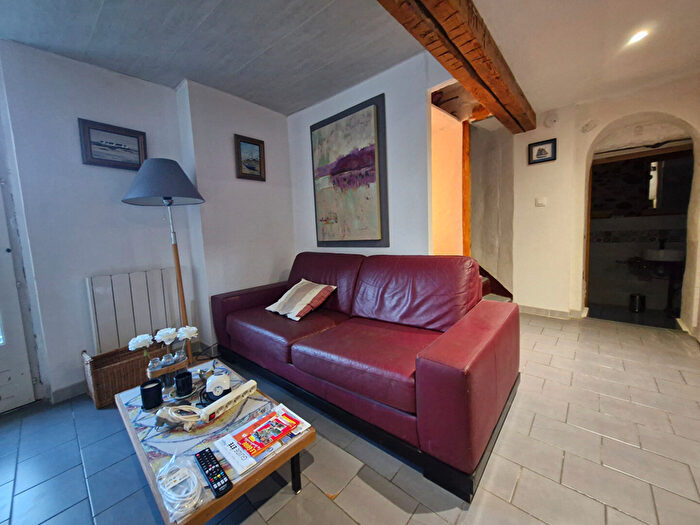 Maison à louer - Cascastel-des-Corbières - 3 pièces - 2 chambres