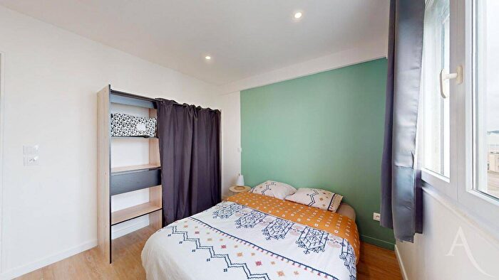 Appartement à louer - Saint Exupery, Mantes-la-Jolie - 1 chambre