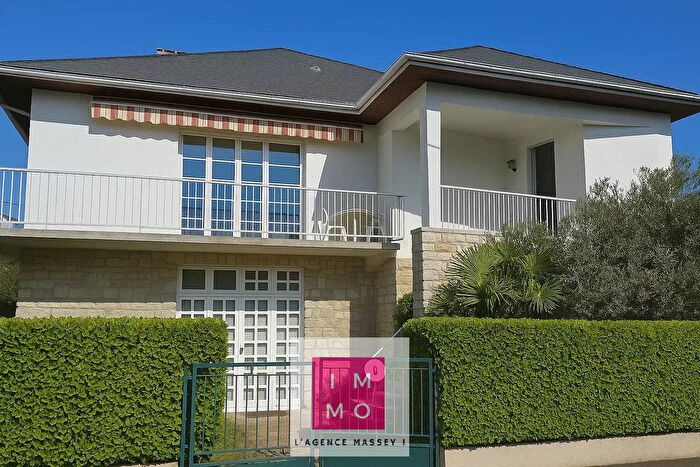 Maison à vendre - Tarbes, Mouysset - 7 pièces - 4 chambres