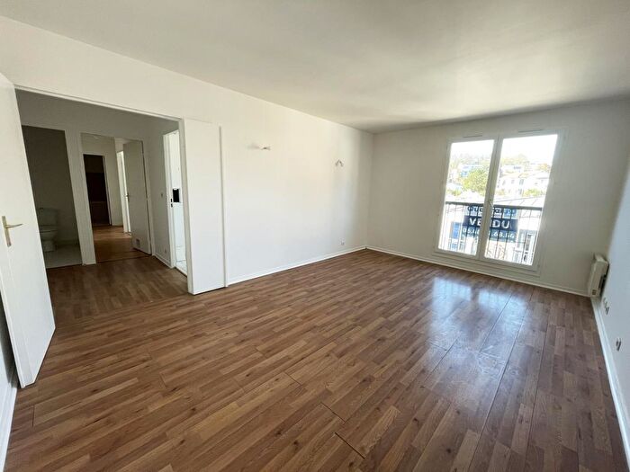 Appartement à vendre - Garches, Centre-ville, Mairie - 3 pièces - 2 chambres