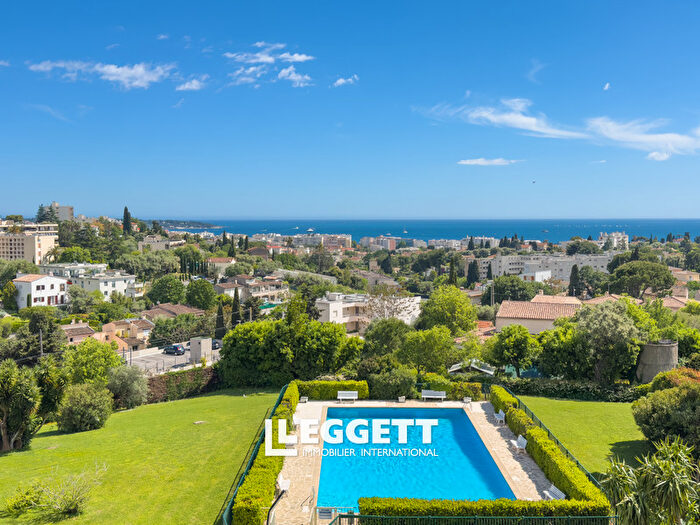 Appartement à vendre - Antibes, Antibes-les-Pins, Trianon, Le Fournel, Peyregoue - 2 pièces - 1 chambre