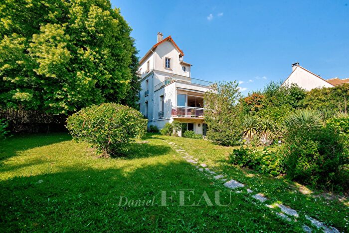 Garches, Porte Jaune, Petit Garches : Maison 10 pièces à vendre
