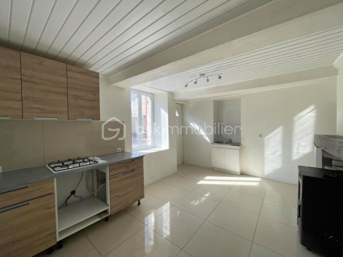 Maison 3 pièces à louer - Wassy