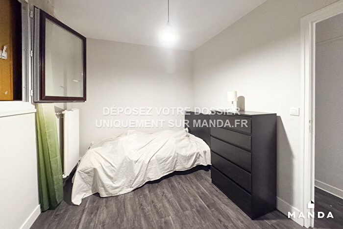 Appartement 5 pièces à Les Clayes-sous-Bois, Centre-ville, à louer