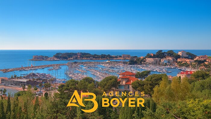 Maison à vendre - Bandol - 9 pièces - 7 chambres