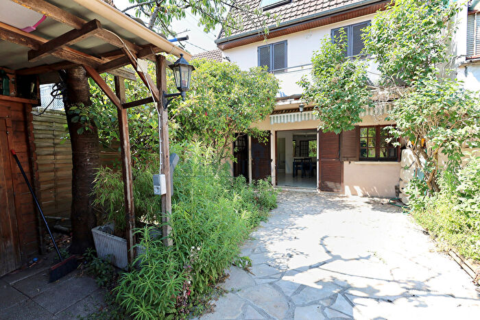 Neuilly-Plaisance, Rennouillères : Maison 5 pièces à vendre