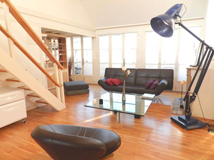 Appartement à louer - Île Saint Louis, Paris ème arrondissement - 1 pièce