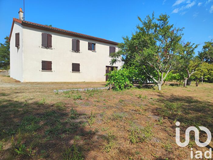 Maison à vendre - Availles-Limouzine - 4 pièces - 3 chambres