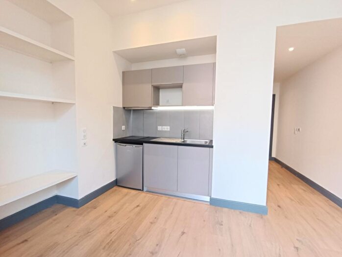 Appartement 1 pièce à Toulon, Centre-ville, à louer