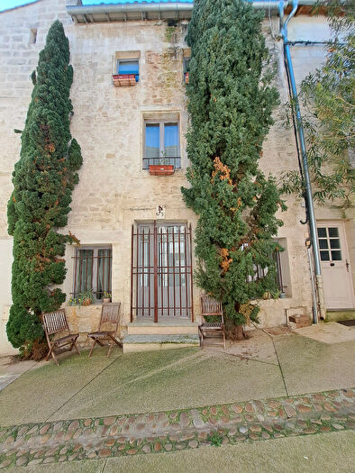 Maison à louer - Villeneuve-lès-Avignon, Centre-ville, Stade - 3 pièces - 2 chambres