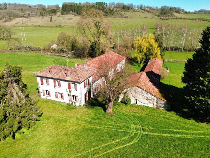 Maison à vendre - Vergt - 6 pièces - 5 chambres