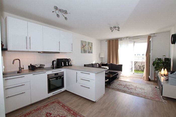 Appartement à louer - Les Portes de Villiers, Villiers-sur-Marne - 2 pièces - 1 chambre