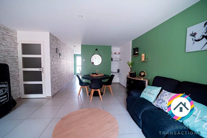 Maison 4 pièces à vendre à Jassans-Riottier