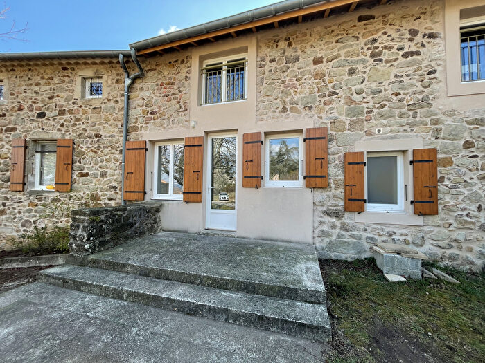 Appartement à louer - Mercuer - 2 pièces - 1 chambre