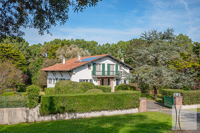 Maison à vendre - Saint-Jean-de-Luz, Sainte-Barbe - 10 pièces - 7 chambres
