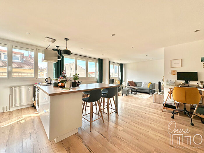 Villeurbanne, République, Tolstoi : Appartement 3 pièces à vendre