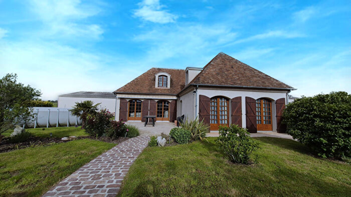 Bray-sur-Seine : Maison 5 pièces à vendre