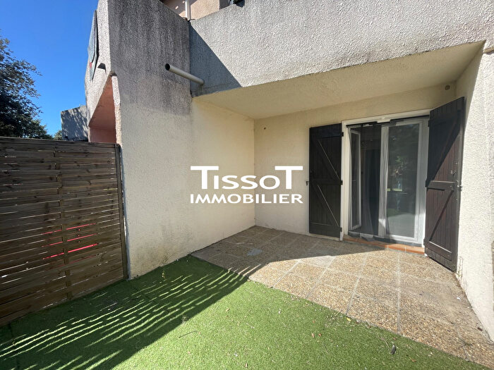 Appartement à louer - Nîmes, Vacquerolles, Golf - 1 pièce