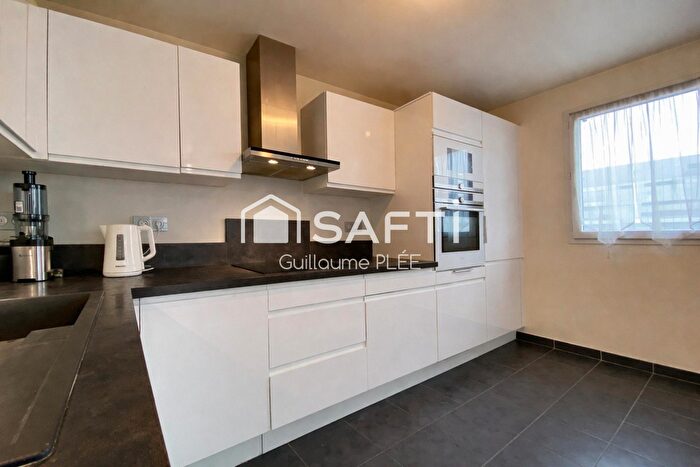 Appartement à vendre - Fresnes, Centre-ville - 3 pièces - 2 chambres