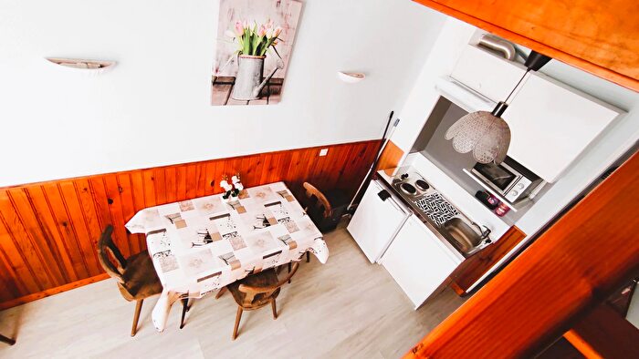 Appartement à louer - Germigny-des-Prés - 2 pièces - 1 chambre