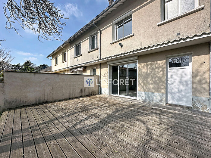 Maison à louer - Parthenay - 4 pièces - 3 chambres