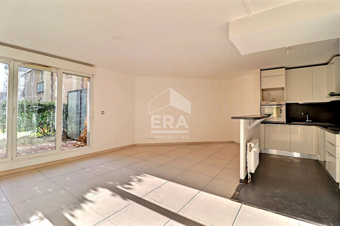 Appartement à vendre - Saint-Denis, La Plaine Saint-Denis - 3 pièces - 2 chambres