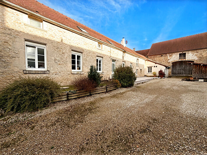 Maison à vendre - Pargues - 5 pièces - 4 chambres