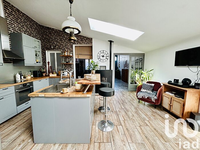 Maison à vendre - SaintQuentin Europe Rémicourt - 6 pièces - 4 chambres