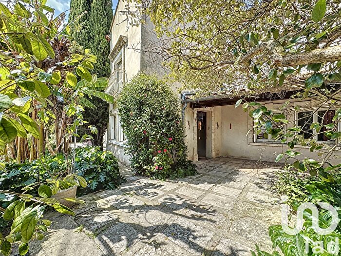 Maison à vendre - Beaucaire, Saint-Joseph, Route de Fourques - 9 pièces