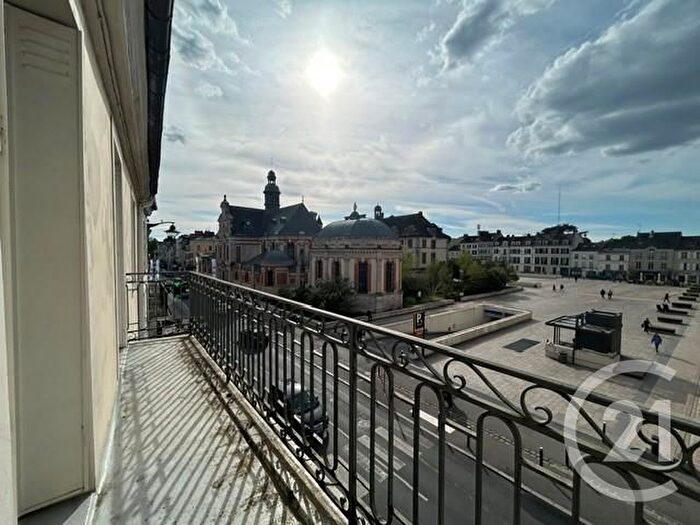 Fontainebleau, Centre-ville : Appartement 4 pièces à vendre