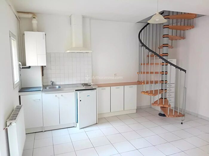 Appartement à louer - Carmaux - 2 pièces - 1 chambre