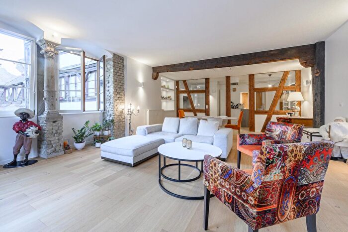 Appartement 4 pièces à vendre à Strasbourg, Centre-ville, Mairie