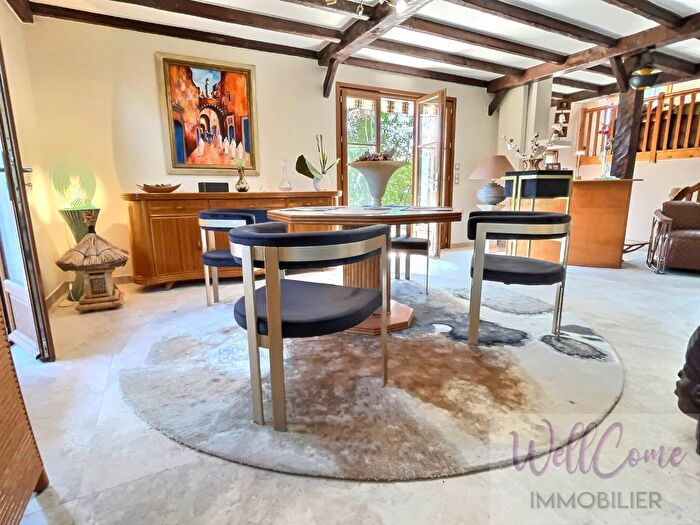 Maison 8 pièces à Albens, à vendre