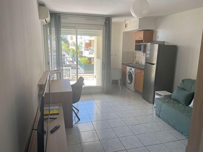 Saint-Denis, Providence, Les Camélias : Appartement 1 pièce à louer