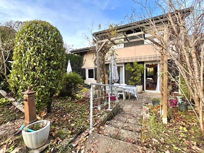 Maison à vendre - Seynod, Centre-ville - 6 pièces - 5 chambres