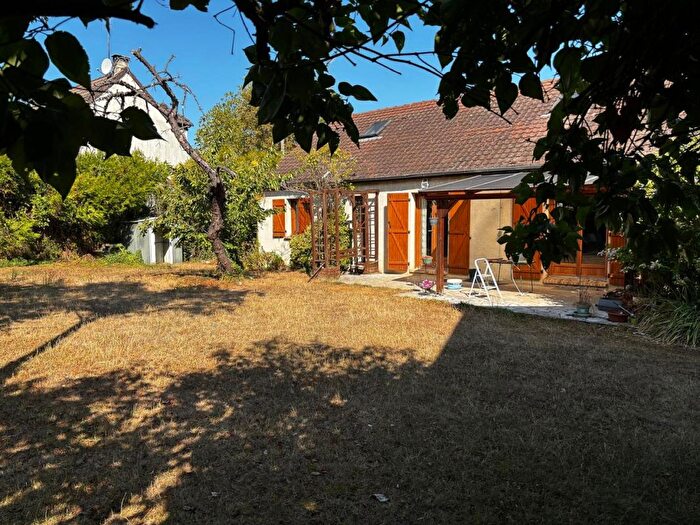 Maison 7 pièces à vendre à Juziers
