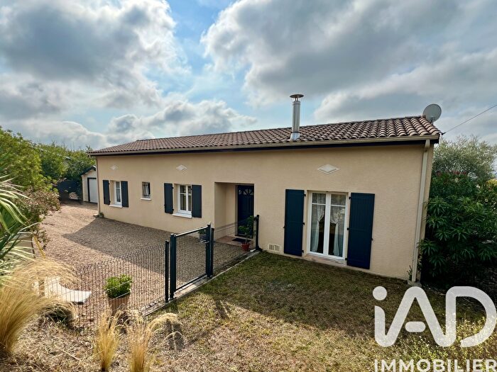 Maison à vendre - Saint-Romain-la-Virvée - 6 pièces - 4 chambres