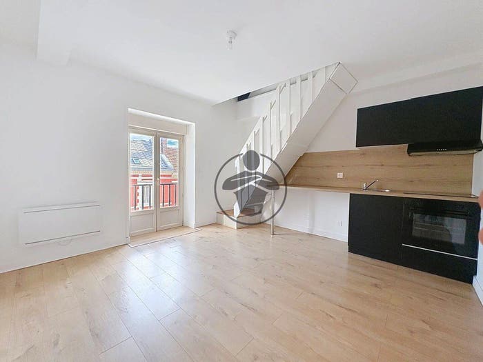 Faubourg d'Isle-Neuville, Saint-Quentin : Appartement 3 pièces à louer