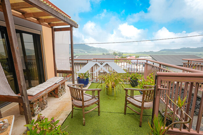 Maison à vendre - Le Tampon, Plaine des Cafres, Vingt-Troisième - 7 pièces - 5 chambres