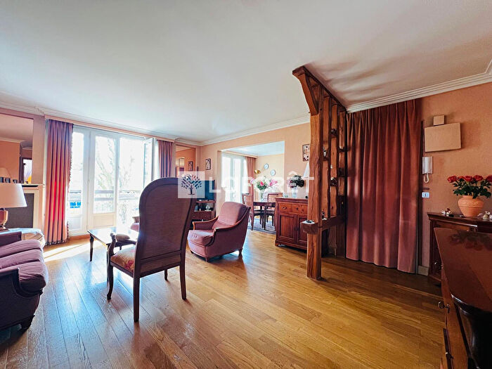 Appartement à vendre - Saint-Ouen-lAumône, Centre-ville, Prairie - 5 pièces - 3 chambres