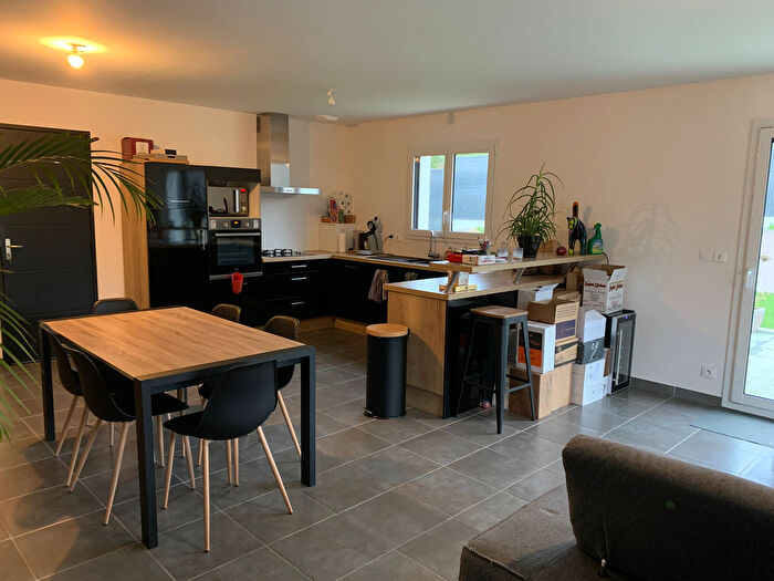 Maison 4 pièces à louer à Rohan