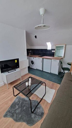 Appartement à louer - Laon Zola-Neufchâtel-Orgeval, Reims - 1 pièce