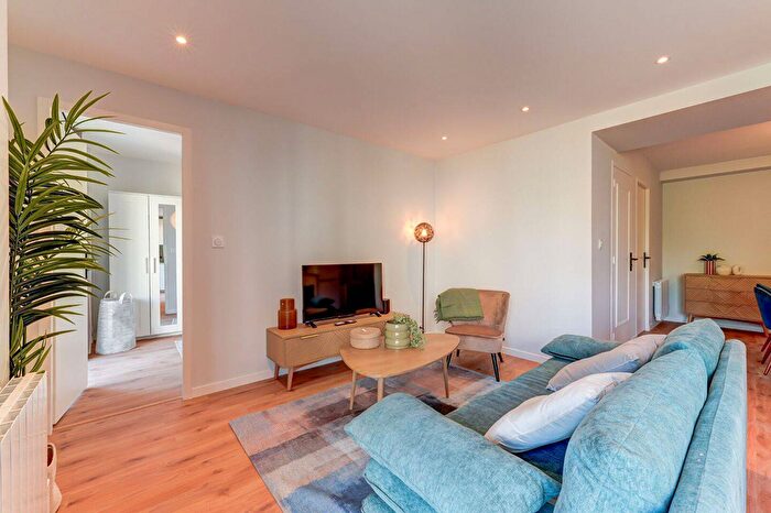 Croix Luizet, Villeurbanne : Appartement 5 pièces à louer