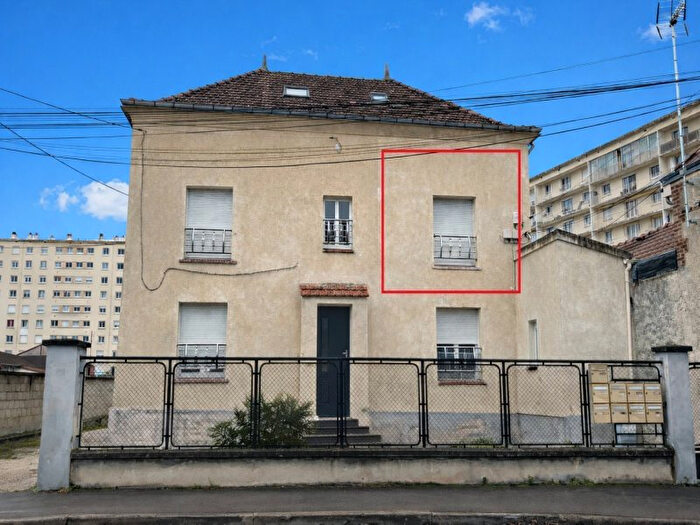 Appartement à louer - Saint-André-les-Vergers - 2 pièces - 1 chambre