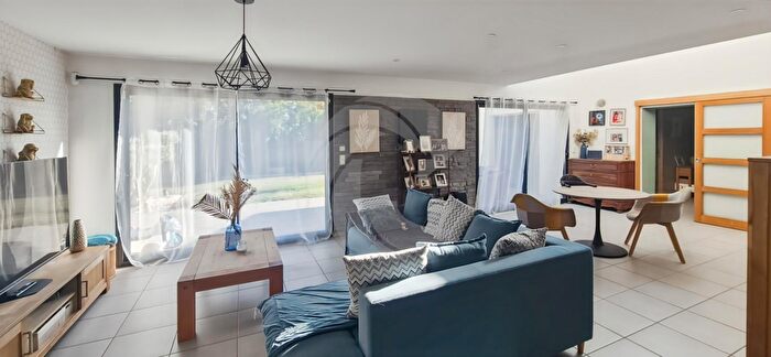 Maison à vendre - Labastide-Saint-Pierre - 6 pièces - 5 chambres