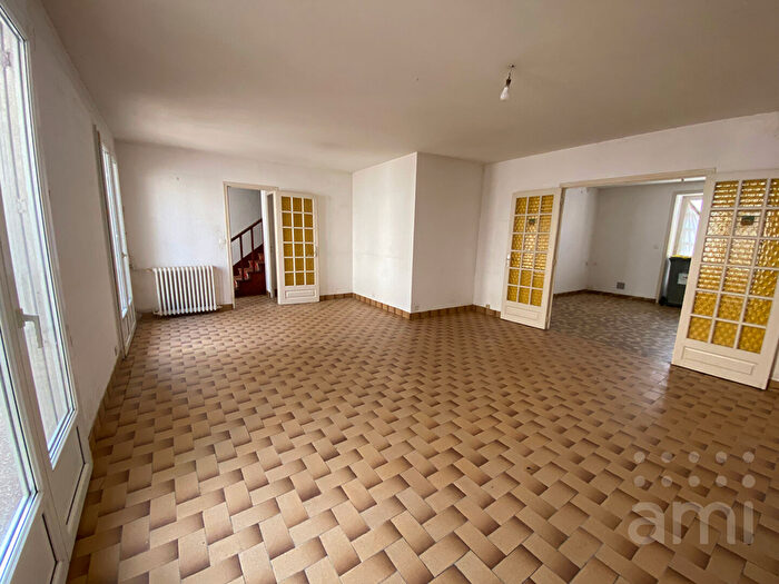 Maison à vendre - Magné - 6 pièces - 4 chambres