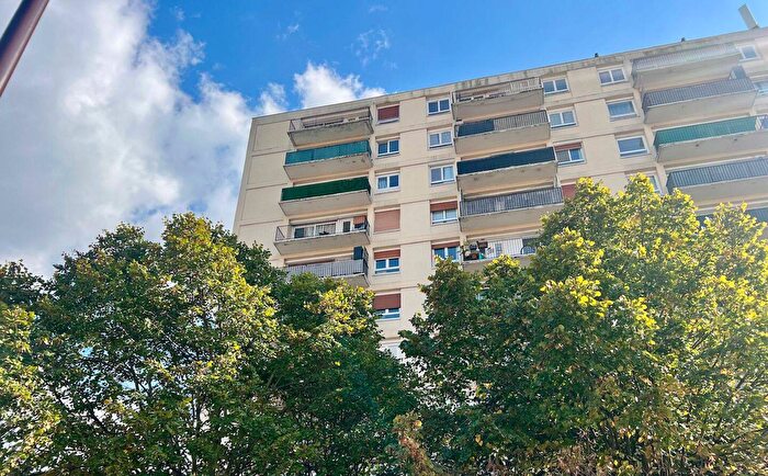 Appartement à louer - Chatillon, Viry-Châtillon - 3 pièces - 2 chambres