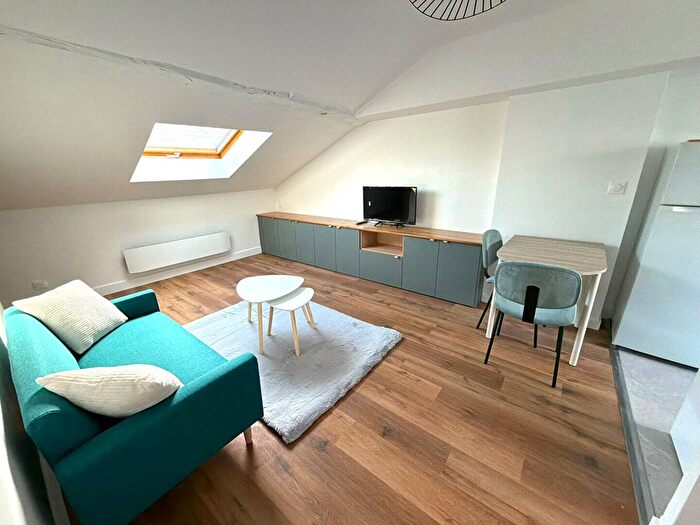 Appartement à louer - Bellevue, Meudon - 2 pièces - 1 chambre