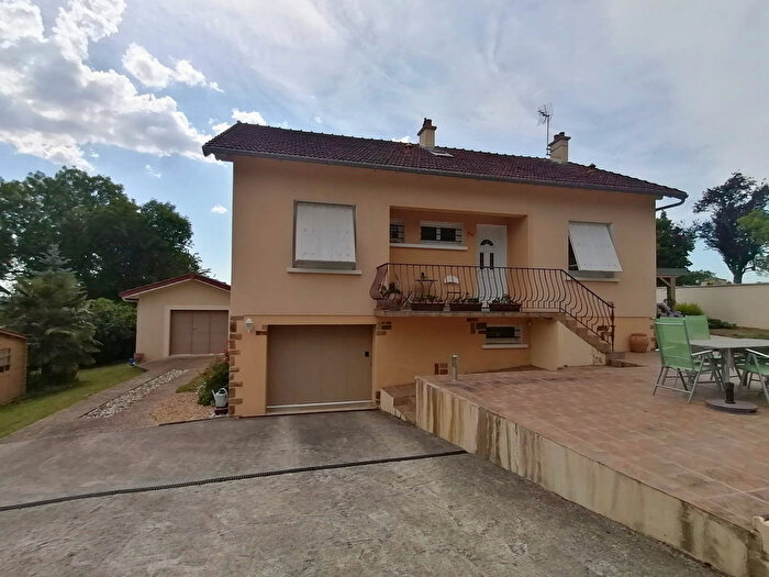 Maison 7 pièces à Peyrat-de-Bellac, à vendre